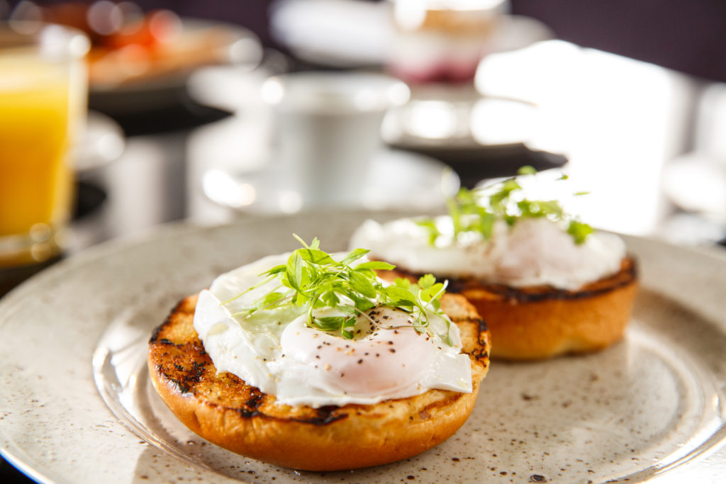 Beautiful Lakeside Restaurant in Swansea | Mercure Swansea